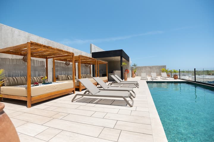 Interior Designer’s Second Home + Free Bikes - Paradise Beach