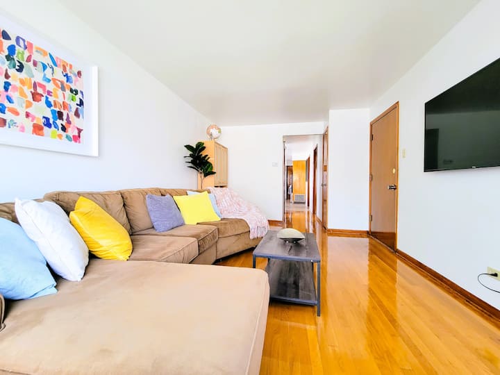 23pl - 4 Bedroom/2 Bath - Chinatown, Mccormick Pl - New City - Chicago