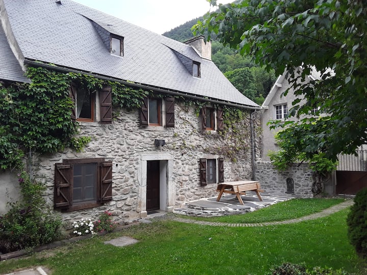 Maison Ancienne De Montagne Avec Son Jardin - Arreau