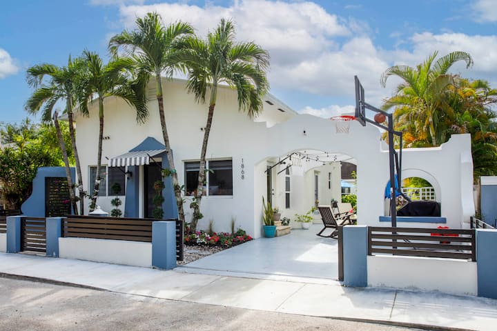 Grove Cottage - Miami, FL
