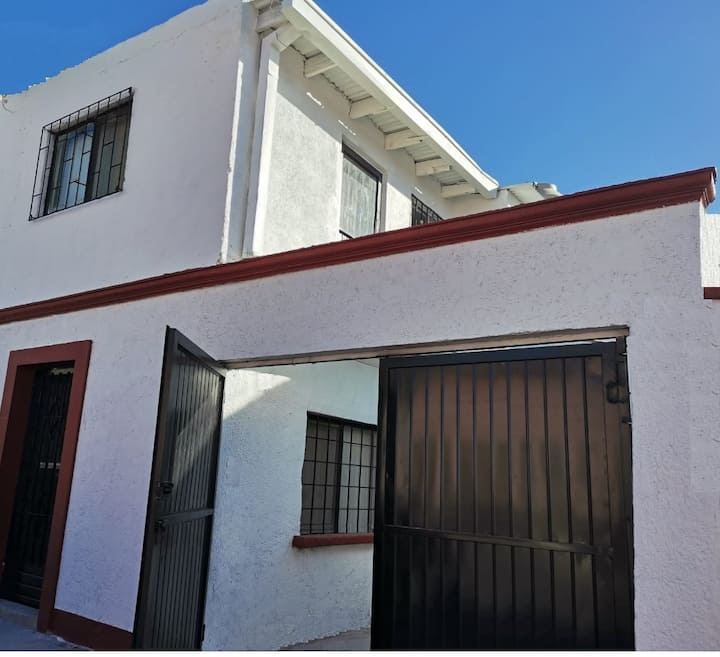 Dpto Céntric, 3 Rec. Hasta 6 Huesp Tv Wifi Cochera - Chihuahua