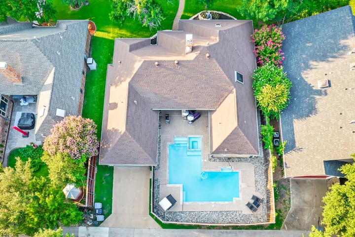 Luxury House With Heated Pool And Spa, 4 Bedrooms - Plano, TX