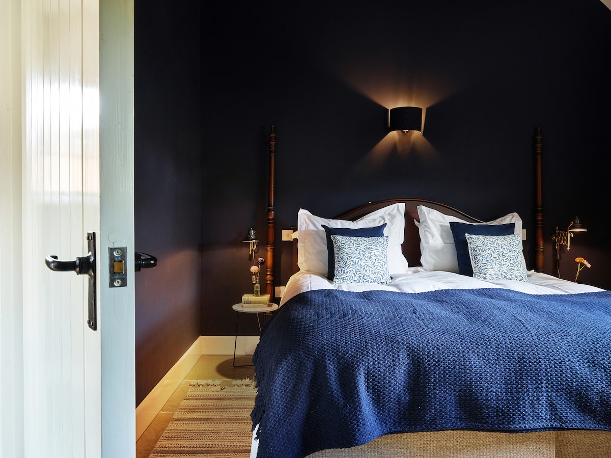 The Warren: flores silvestres y fogatas - Cabañas en renta en ...