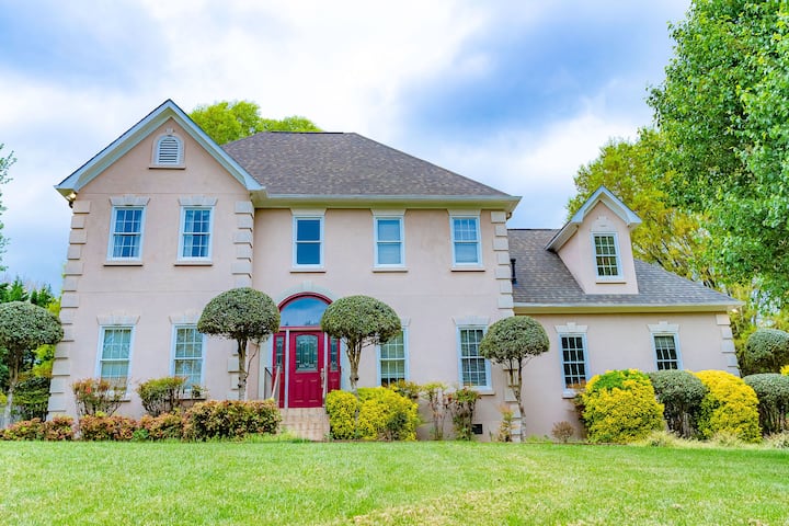 Lake Norman Retreat-huge Backyard! Near Charlotte! - Davidson, NC