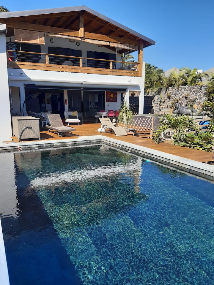 Chambre Avec Splendide Vue Mer + Billard - Saint-Gilles les Bains