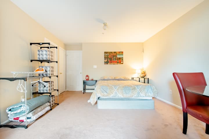 Private Room Near To Restaurants, Hospitals And Dc - Woodbridge, VA