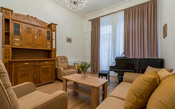 Lika's Central Apartment - Tbilisi