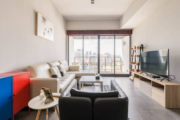 A Lux Service 2-br W/balcony Gigatex Wifi 800 Sqft - Bangkok