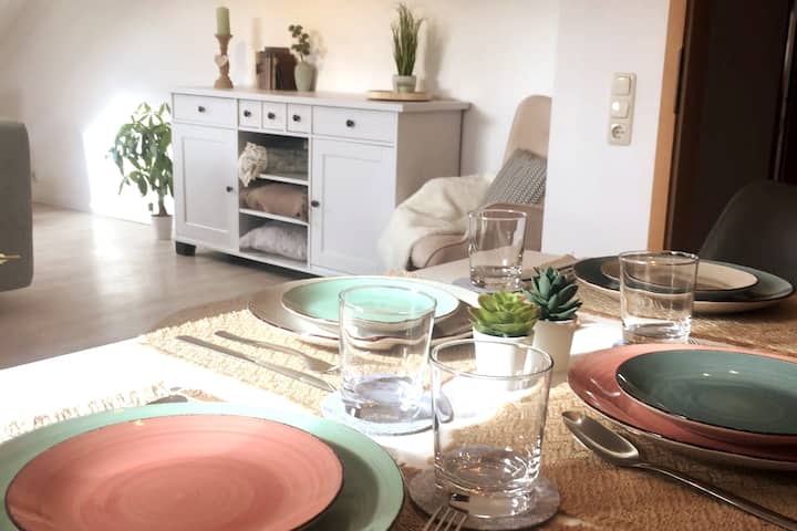 Charmante Fewo M. Stellplatz, Netflix & Balkon - Bad Staffelstein