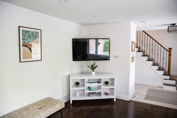 Lovely 4 Bedroom Home - Ajax