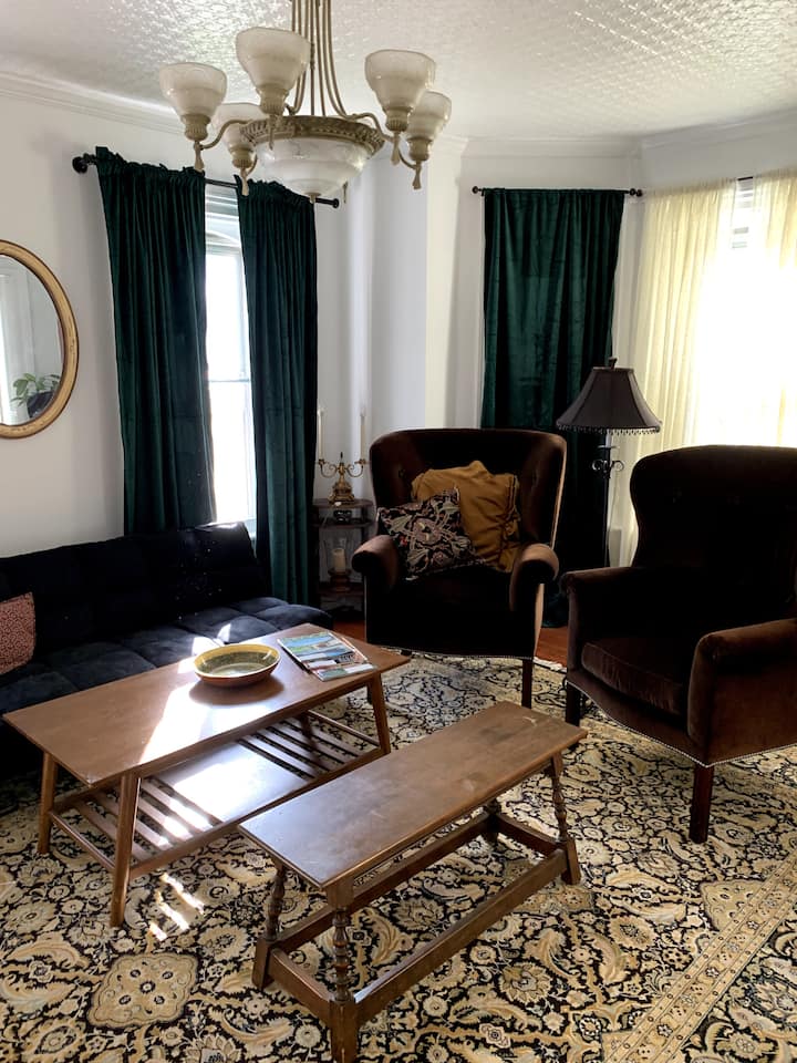 Historic Antique Uptown Farm House - 킹스턴
