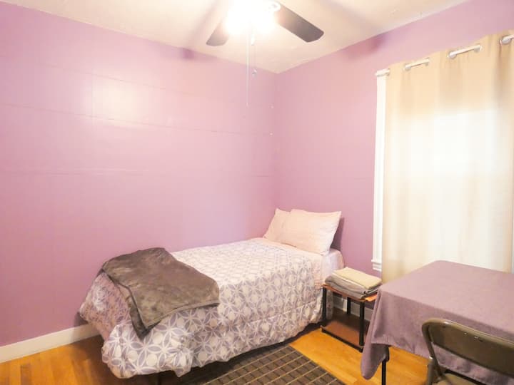 Cambridgeport East Bedroom Private Bathroom - Cambridge, MA