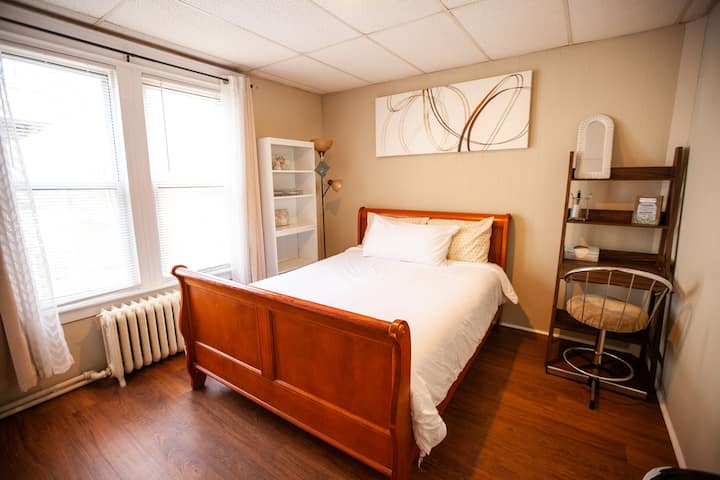 Your Perfect Stay. Frontline Workers Enjoy.quality - Waterbury, CT