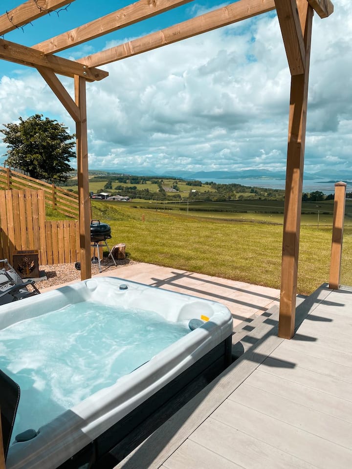 Romantic Getaway In Buzzard Lodge - Loch Lomond, United Kingdom