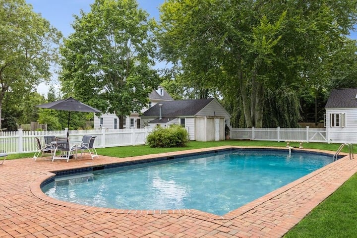 Classic East Hampton Colonial 1.3 Acre Compound - East Hampton, NY