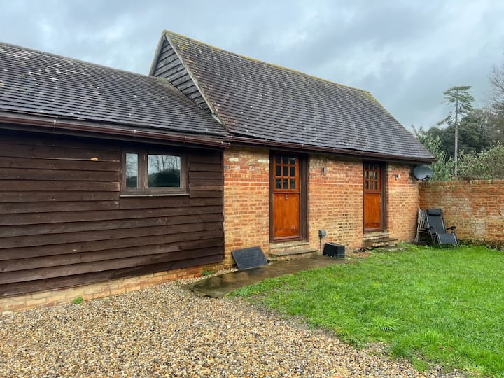 Amazing Views In Peaceful Bespoke Cottage - Maidstone