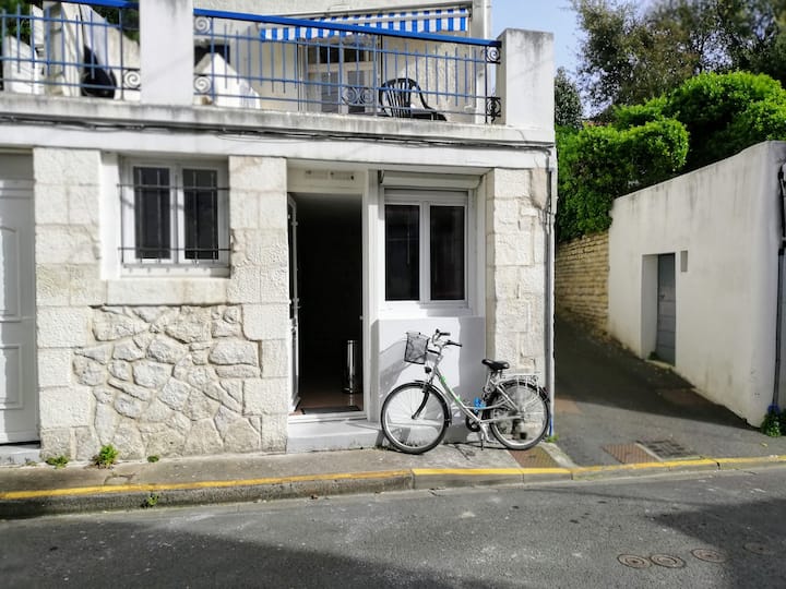 Villa Montfleuri : Appt De Charme à 100m De La Mer - Châtelaillon-Plage