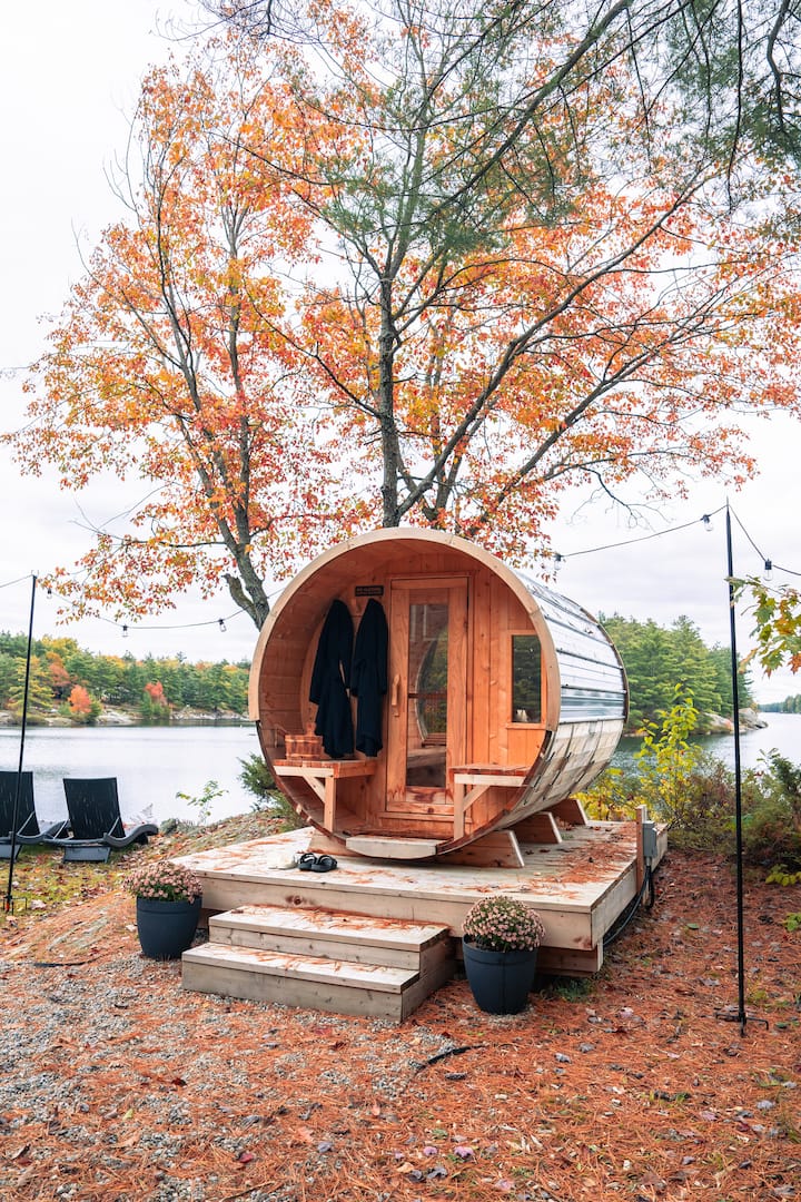Luxury Lakefront Retreat With Sauna - Bracebridge