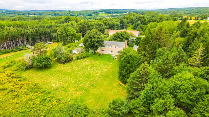 Large House With Ocean Views, Private Beach, A/c - Nova Scotia
