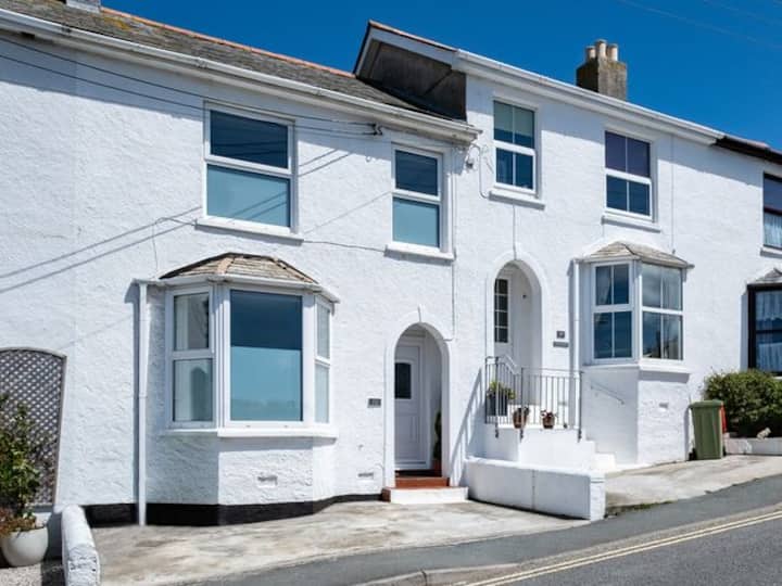 Varley View Fishermans Cottage With Stunning Views - Port Isaac