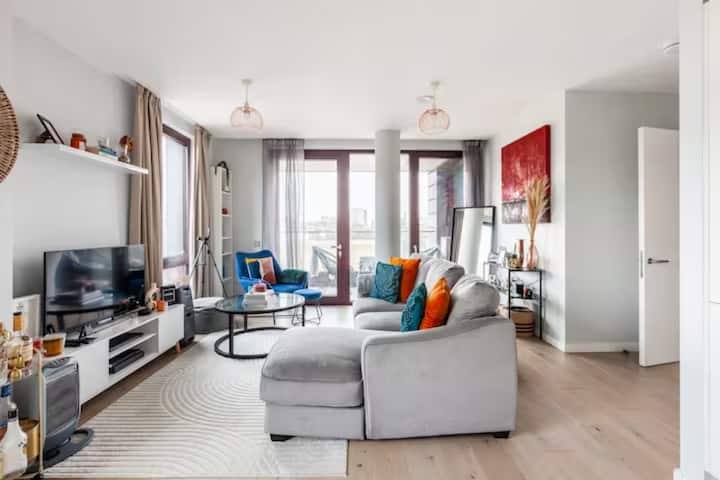 Modern Stylish Camden 2br W/ Balcony & 2 Baths - Waltham, MA