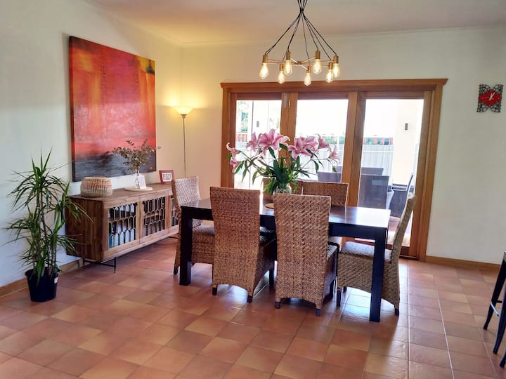 Close To Cbd, 2b/r Quality & Comfort - Stirling