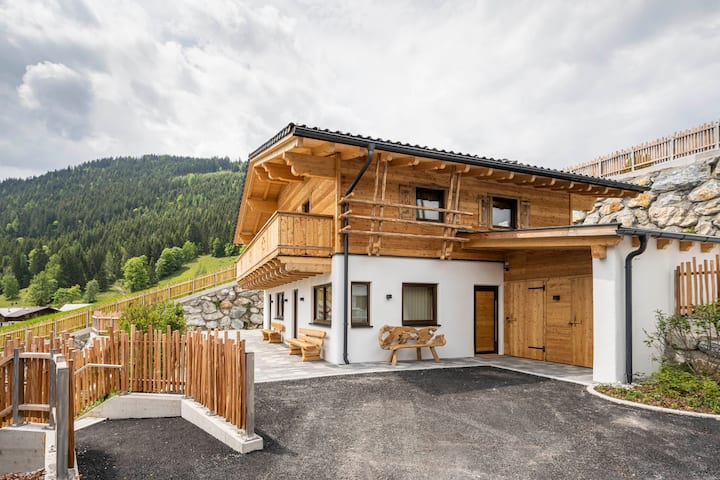 Almdorf Auszeit Fageralm, Family Chalet #5, 4-12p - Austria