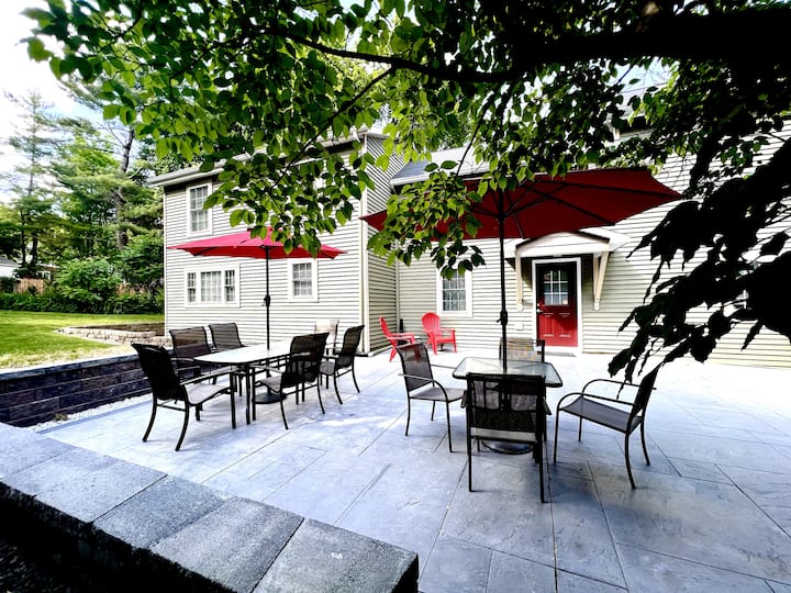 Modern Summer House: Downtown Saratoga Springs! - Saratoga Springs, NY