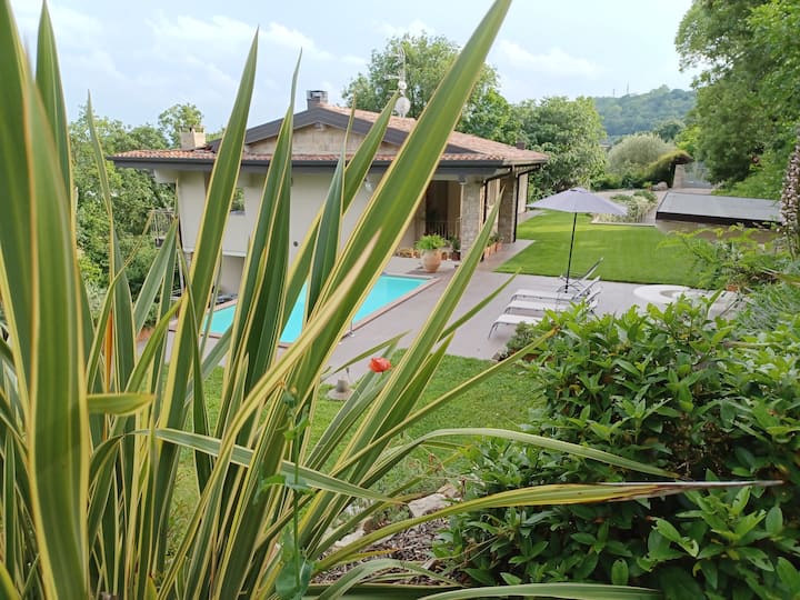 Appartamento Mimosa  In Villa  A Lonato Del Garda - Moniga del Garda