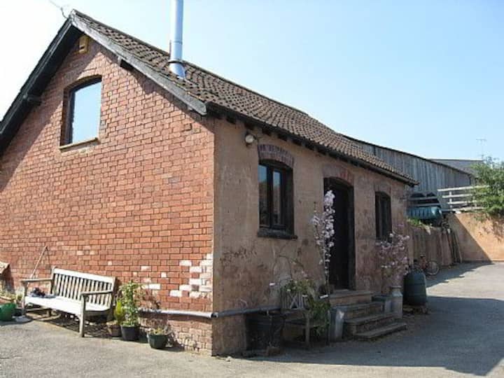 The Cider Barn- Where City Meets Countryside - Exeter