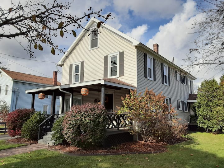 Cozy House Near Downtown Norwich - Norwich, NY