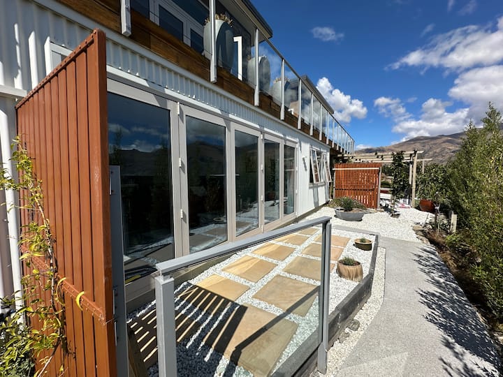 Mountain View  Modern Apartment - Wanaka