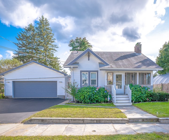 Charming Cottage In Kingston - License #002740 - ニューヨーク州