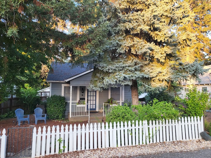 No Cleaning Fee! Walk Downtown & Fairgrounds! - Grass Valley, CA