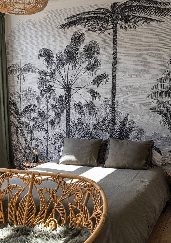 A Tropical Stay In The Touristic Heart Of Antwerp - Anvers