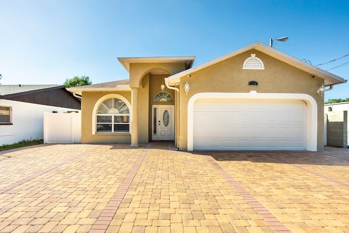 Ideal For Long Stays | 5 Minutes From The Stadium - 坦帕