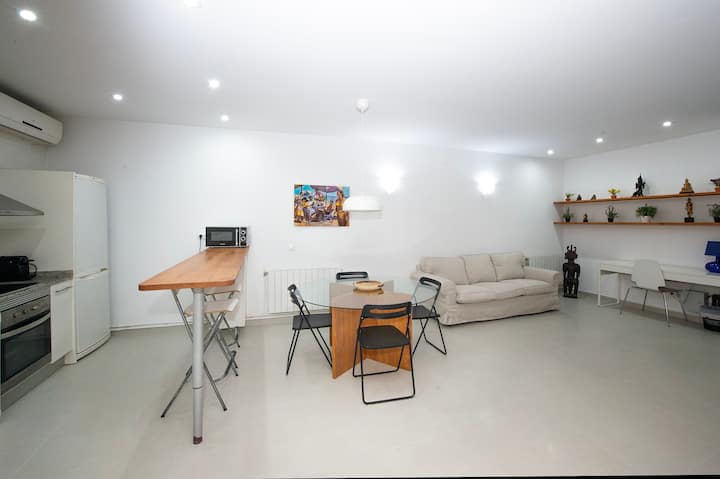 Cc- Bonito Apartamento En Casco Antiguo - Barcelona
