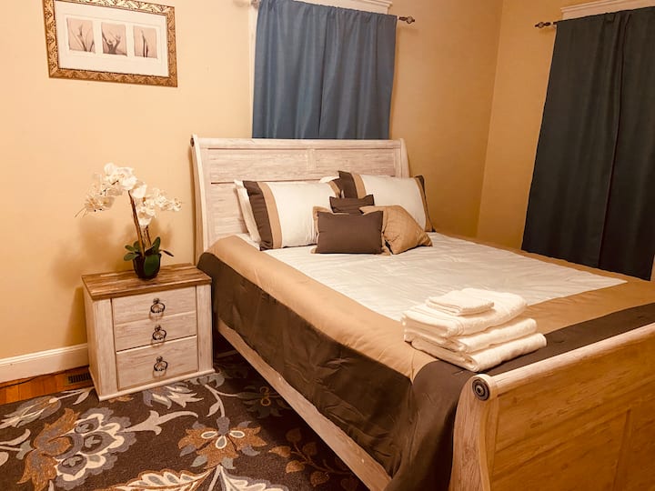 Cozy - Home Away From Home Extra - Salem, NH