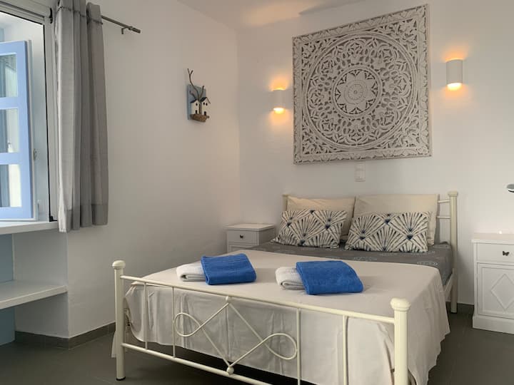 Ilia Appartement Au Cœur De Parikia. Tout à Pied ! - Paros