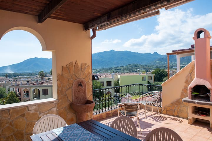 Villasimius, Casa Con Piscina E Campo Da Tennis. - Villasimius