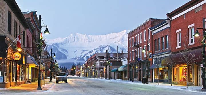 New Reno 3 Bed 2 Bath In Downtown, Prime Location - Fernie