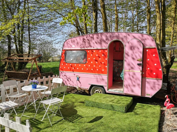 2 P Caravan Coccinelle In De Franse Ardennen - Ardennes