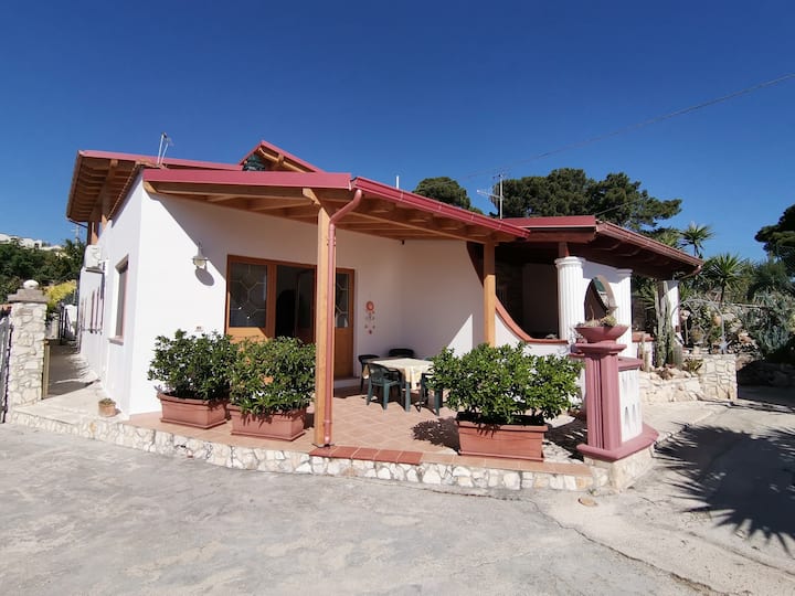 Appartamento In Villa Con 2 Bagni 200m Spiaggia - Vieste