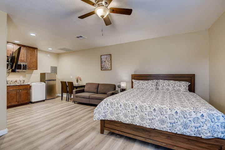 New Cozy Studio Rvpark 4milesto Thestrip&airport#4 -