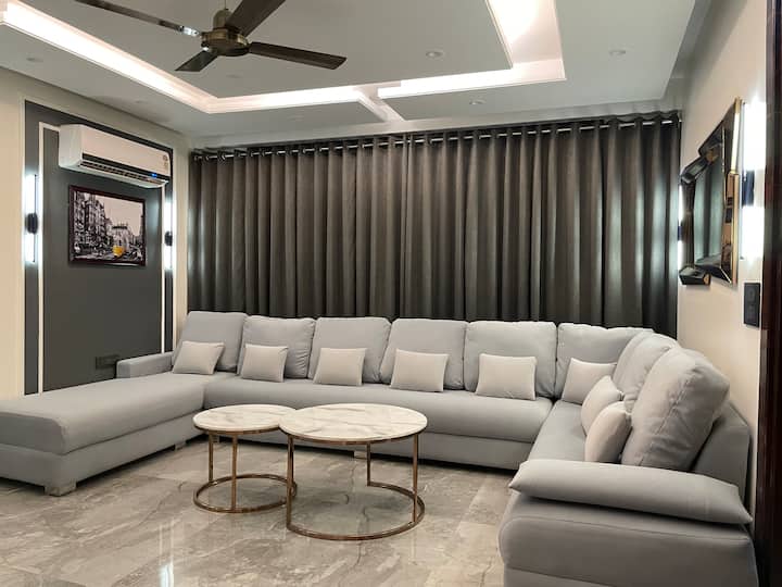 Stylish 3bhk In New Delhi | Luxe 301 - New Delhi