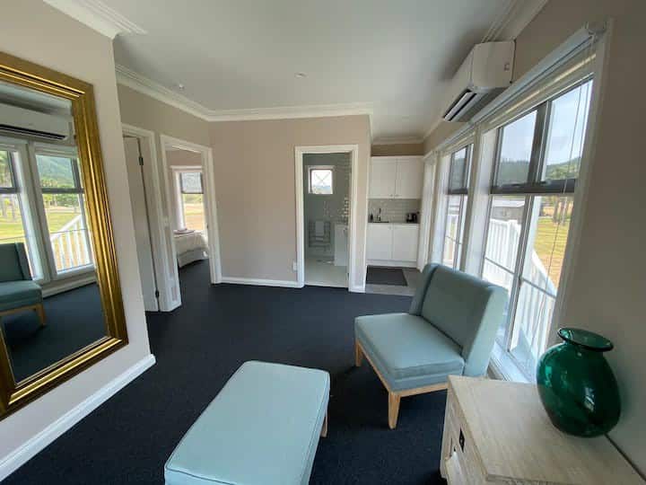 The White House Studio - Pauanui