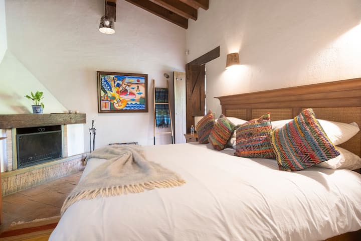 Cozy House For 10 In Avandaro With Jacuzzi ! - Valle de Bravo