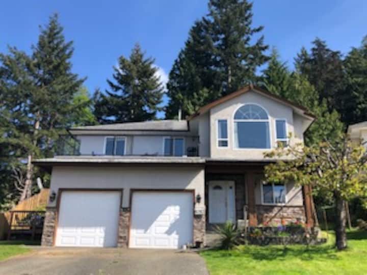 North Nanaimo Getaway (Bus. Lic. # 5031478) - 納奈莫