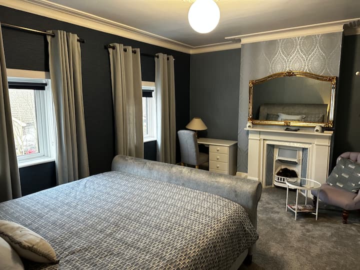 Peace Haven, The Blue Room, Hadleigh, Essex - Southend-on-Sea