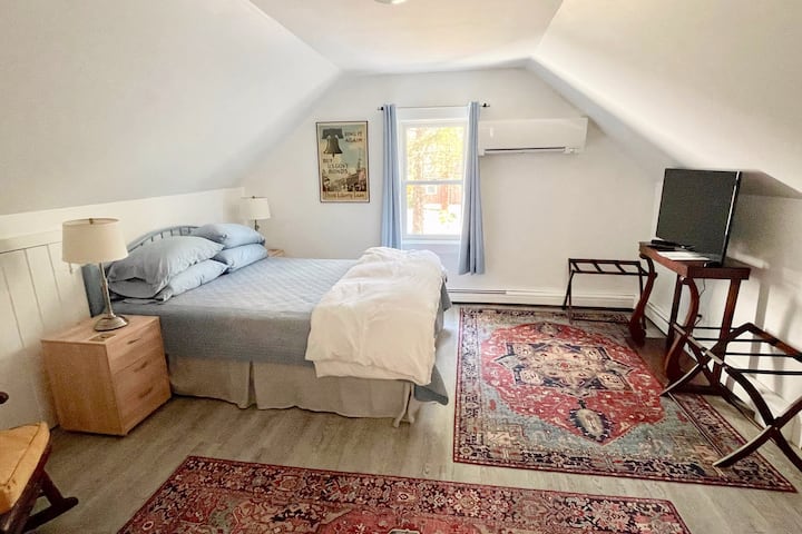 New Paltz Charmer - New Paltz, NY